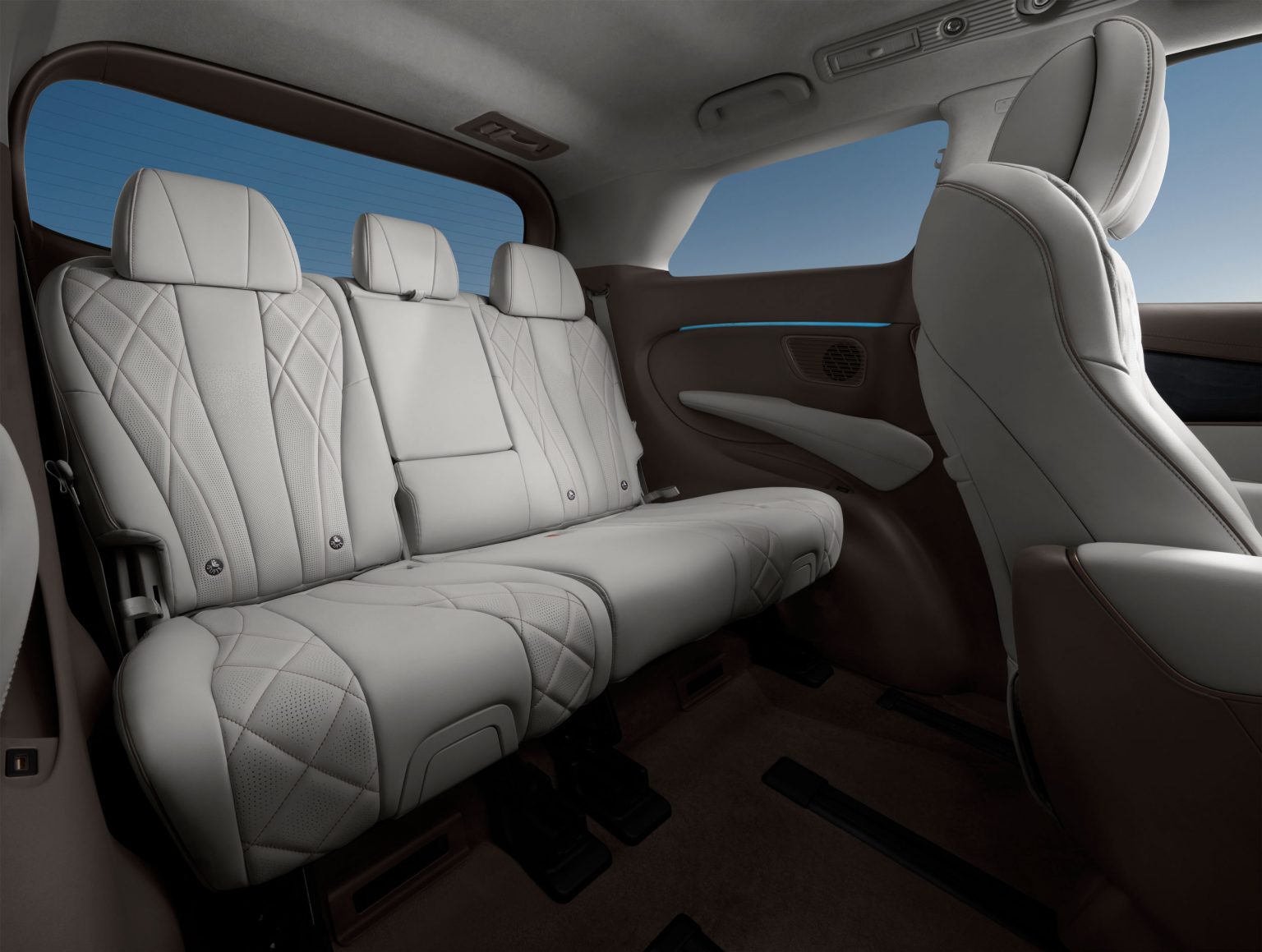 DENZA D9 - Luxus Elektro-Van - ChinaElektro.de